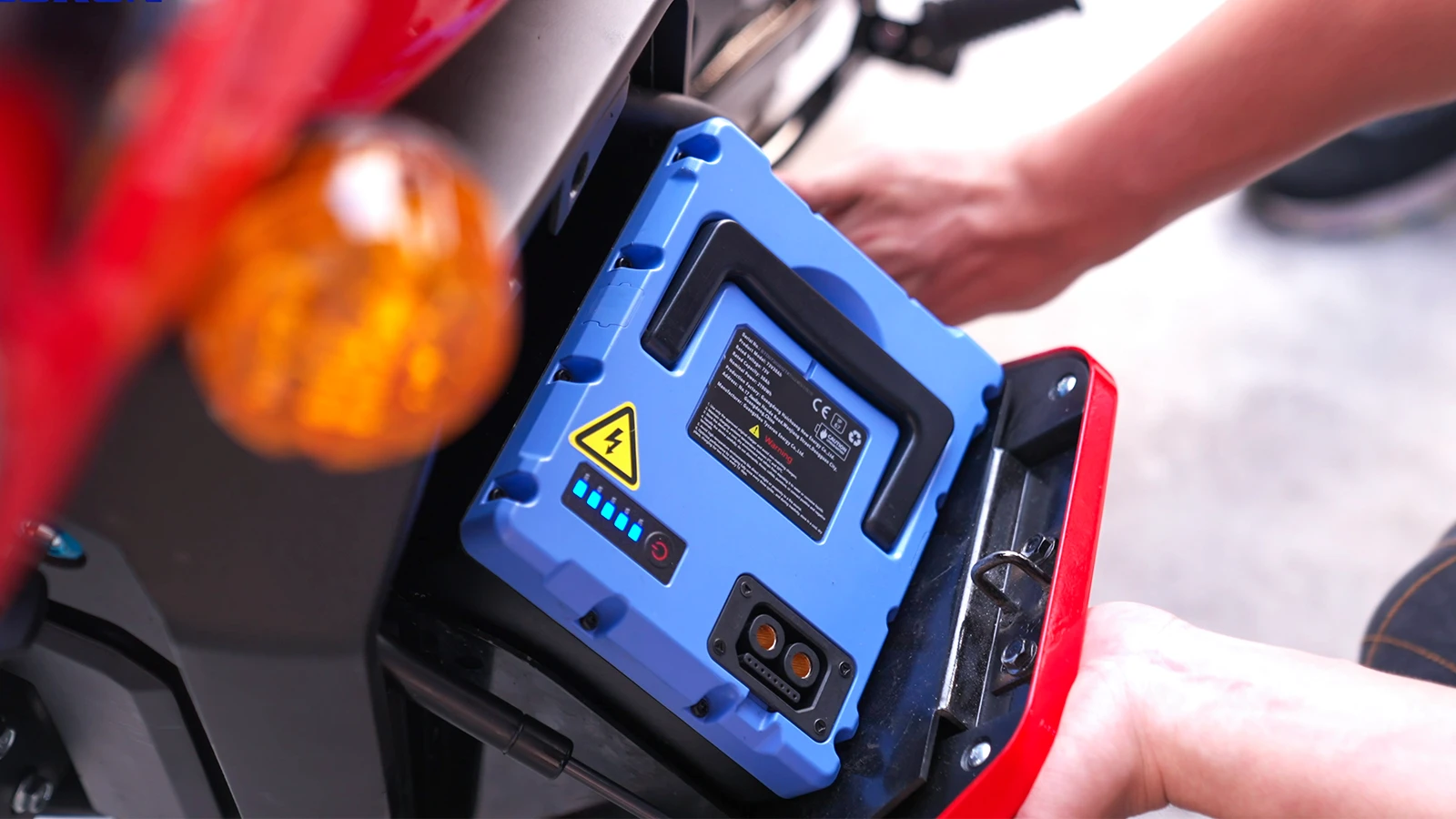 Comprehensive overview of swappable battery for electric motorcycles ...