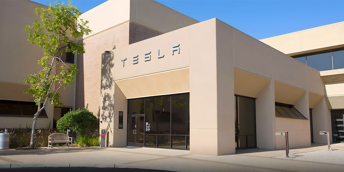 Perbandingan Baterai BYD vs Tesla: Siapa yang Memimpin Revolusi EV ...